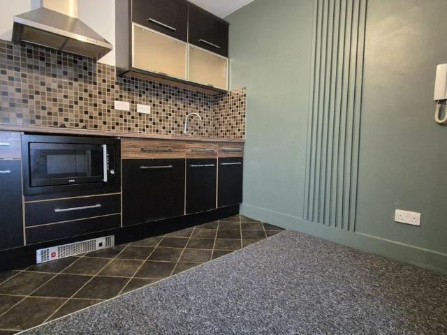Wilbraham Road M14, 1 bed flat to rent, £725 pcm | PrimeLocation