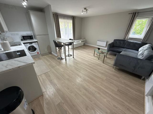 Wilbraham Road, Manchester M14, 2 bed flat to rent, £1,150 pcm | PrimeLocation