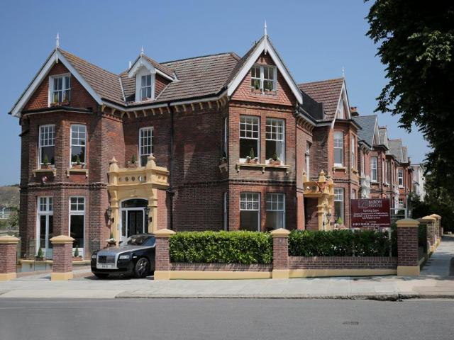 Wilbury Avenue, Hove, BN3 6GH – HW Estate Agents