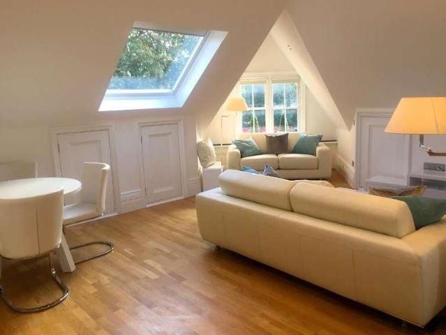 Wilbury Avenue, Hove, BN3