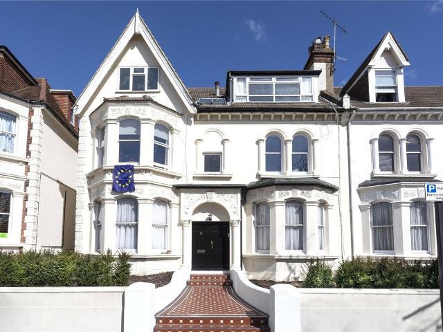 Wilbury Avenue, Hove BN3, 2 bed flat to rent, £1,700 pcm | PrimeLocation