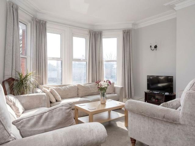 Wilbury Crescent, Hove BN3, 6 bed detached house to rent, £3,300 pcm | PrimeLocation