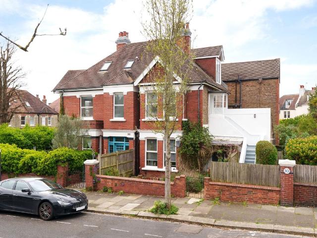 Wilbury Crescent, Hove BN3, 6 bed flat to rent, £3,300 pcm | PrimeLocation