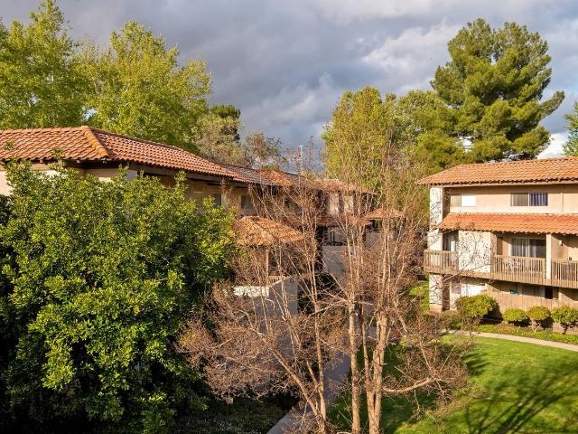 Wilbur Oaks Apartments 1 Bedroom Apartment for Rent at 450 E Wilbur Rd, Thousand Oaks, CA 91360