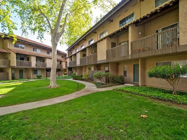 Wilbur Oaks Apartments 2 Bedroom Apartment for Rent at 450 E Wilbur Rd, Thousand Oaks, CA 91360