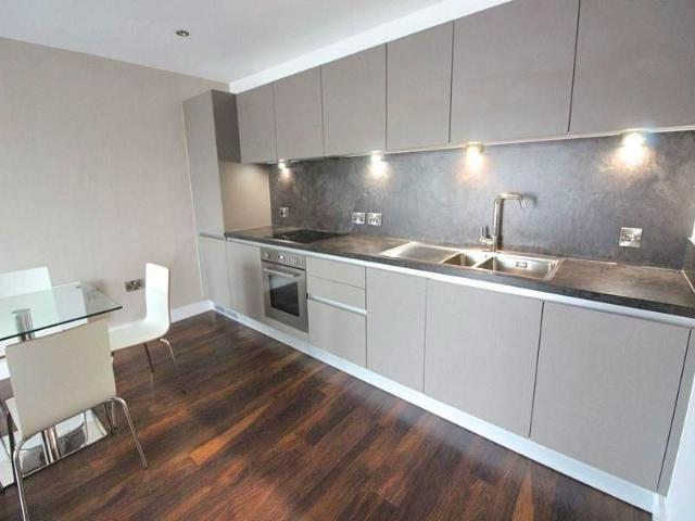 Wilburn Basin, Ordsall Lane, Salford M5, 2 bed flat to rent, £1,400 pcm | PrimeLocation