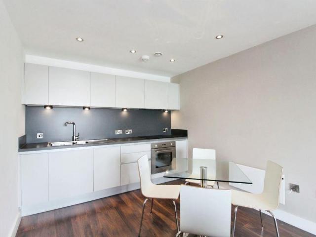 Wilburn Basin, Ordsall Lane, Salford 1 bed apartment to rent £1,150 pcm £265 pw