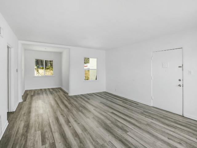 Wilcox Apartments 1 Bedroom Apartment for Rent at 1931 Wilcox Ave, Los Angeles, CA 90068 Hollywood Hills West