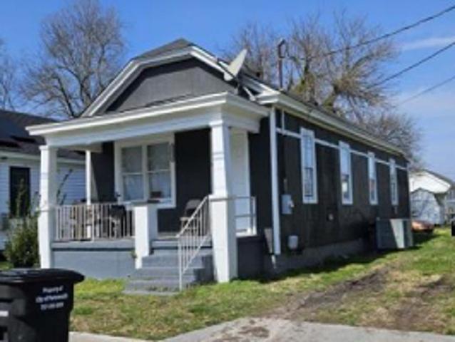 Wilcox Ave