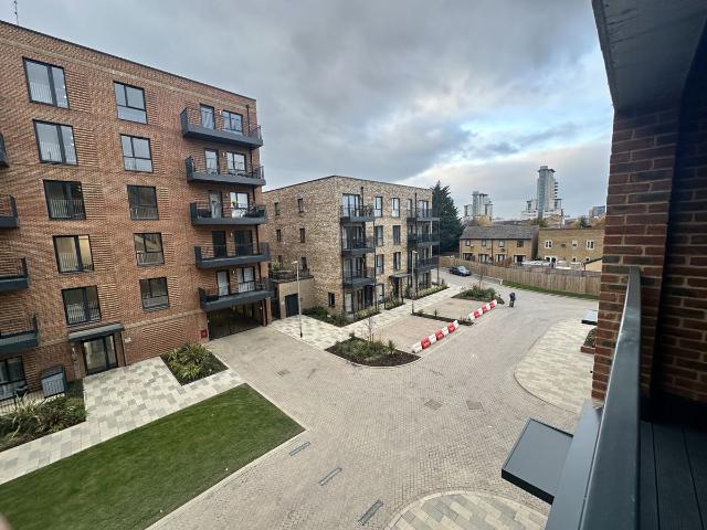Wilcox House SE28, 2 bed flat to rent, £2,150 pcm | PrimeLocation