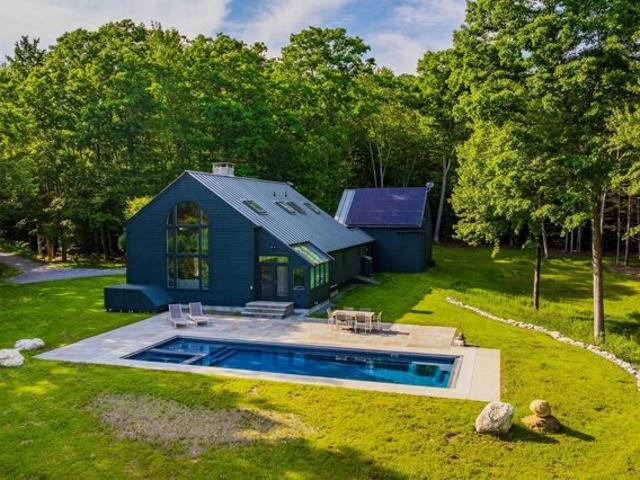 Wilcox Hollow Rd, Sandgate, Home For Sale