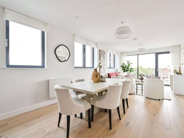 Wilcox Road, London SW8, 2 bed flat to rent, £3,400 pcm | PrimeLocation