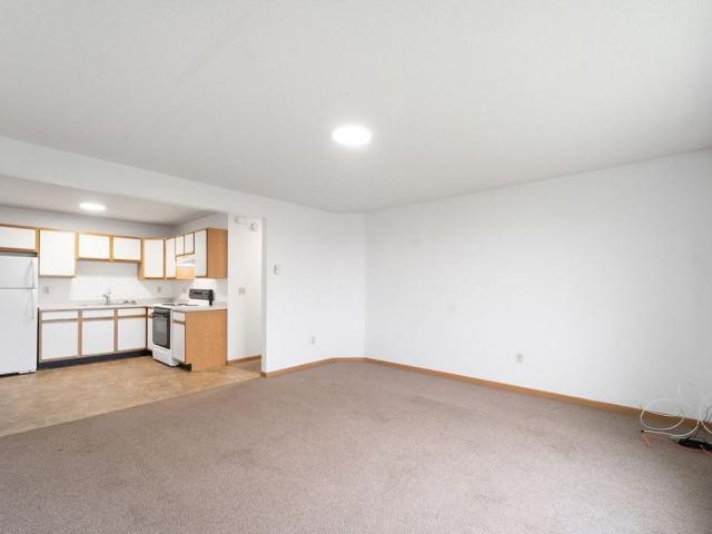 Wild Grove Apartments 2 Bedroom Apartment for Rent at 100 College View Dr, Calmar, IA 52132