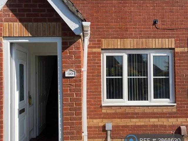 Wildbrook Road, Little Hulton. 3 bed semi detached house to rent £1,275 pcm £294 pw