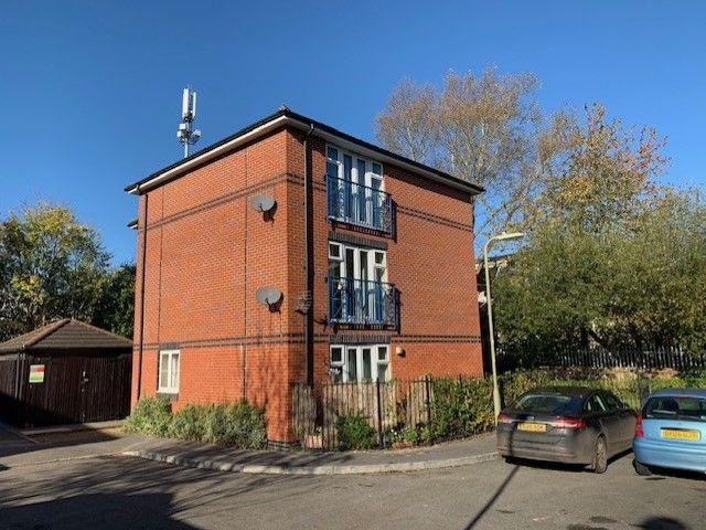 Wildern Court, Southampton SO30, 2 bed flat to rent, £1,100 pcm | PrimeLocation