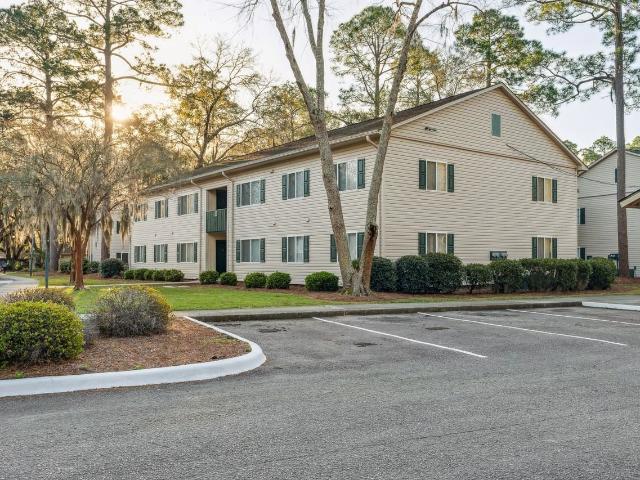Wilderness Cove 1 Bedroom Apartment for Rent at 1305 Talbird Road, Beaufort, SC 29902 Waddell Garden