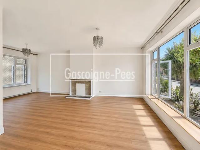 Wilderness Road, Camberley, Surrey, GU16