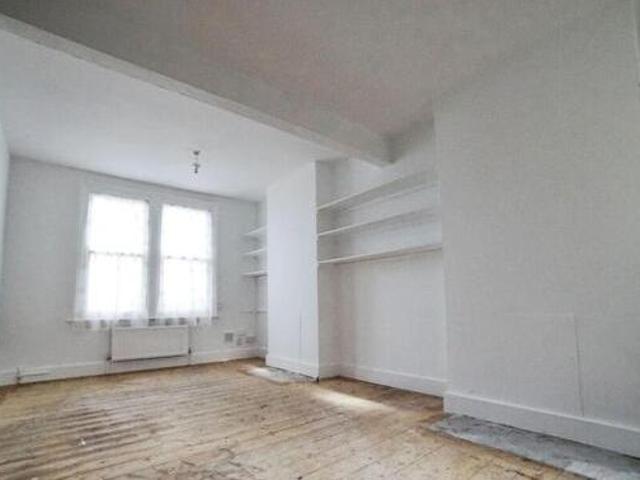 Wildfell Road, London, 2 Bedroom Terraced
