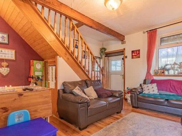 Wilds Square, Mossley, 2 Bedroom Semi detached
