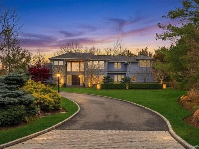 Wildwood Dr, Laurel Hollow, Home For Sale