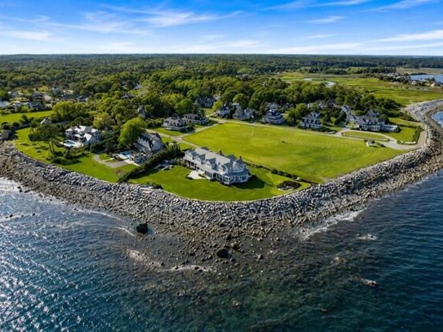 Wildwood Ln, Home For Sale
