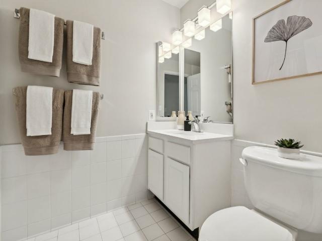 Wildwood Park 1 Bedroom Apartment for Rent at 5550 Columbia Pike, Arlington, VA 22204 Columbia Forest