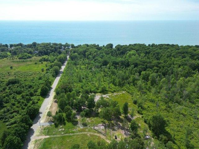 Wiley Rd, Saugatuck, MI 49453