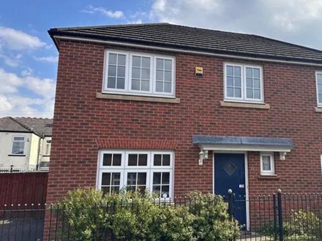 Wilfred Street, Manchester, M40 9LQ, United Kingdom | 3 bed house for rent #123575191 | Rentberry