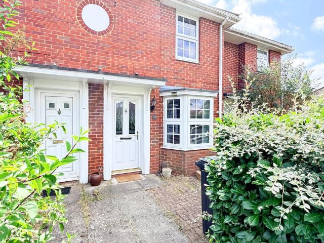 Wilkins Grove, Welwyn Garden City AL8, 2 bed terraced house to rent, £1,650 pcm | PrimeLocation