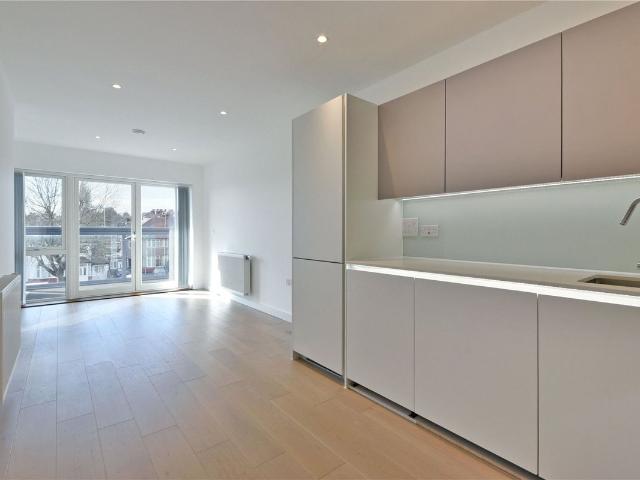 Wilkinson Close, Cricklewood NW2, 1 bed flat to rent, £1,600 pcm | PrimeLocation