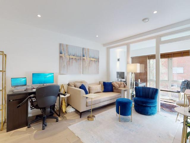 Wilkinson Close, London NW2, 3 bed flat to rent, £2,500 pcm | PrimeLocation