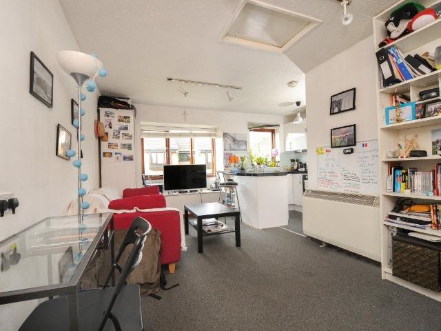 Wilkinson Way, Chiswick, London W4, Studio to rent, £1,350 pcm | PrimeLocation