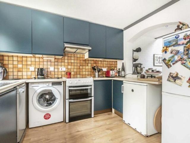 Wilkinson Way, W4, London