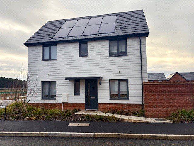 Wilks Road, Crowthorne, Berkshire RG45, 3 bed property to rent, £2,200 pcm | PrimeLocation