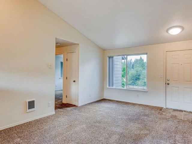 Willamette Falls Court Apartments 1 Bedroom Apartment for Rent at 2220 Gilman Dr, Oregon City, OR 97045 McLoughlin