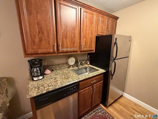 Willard Ave Apt A, Newington, Condo For Sale