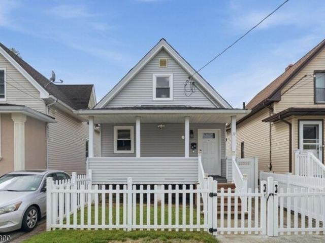 Willard St, Garfield, Home For Sale