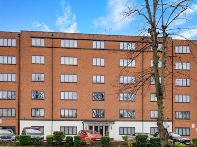 Willesden Lane, London, 3 Bedroom Apartment