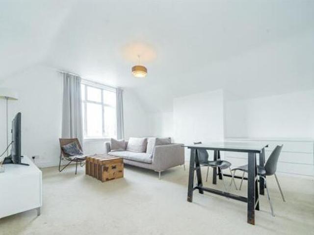 Willesden Lane, London, 2 Bedroom Apartment