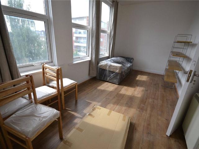 Willesden Lane, London NW6, 1 bed flat to rent, £1,550 pcm | PrimeLocation