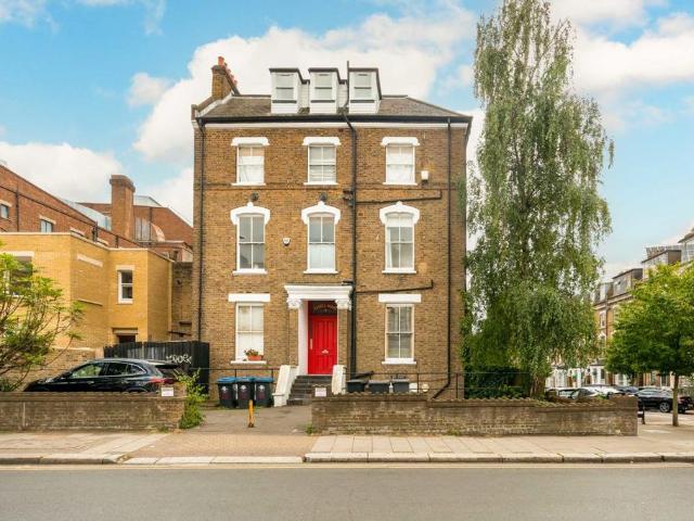 Willesden Lane, London NW6 2 bed flat to rent £2,150 pcm £496 pw