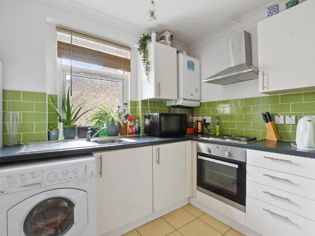 Willesden Lane, London NW6, 3 bed flat to rent, £2,900 pcm | PrimeLocation