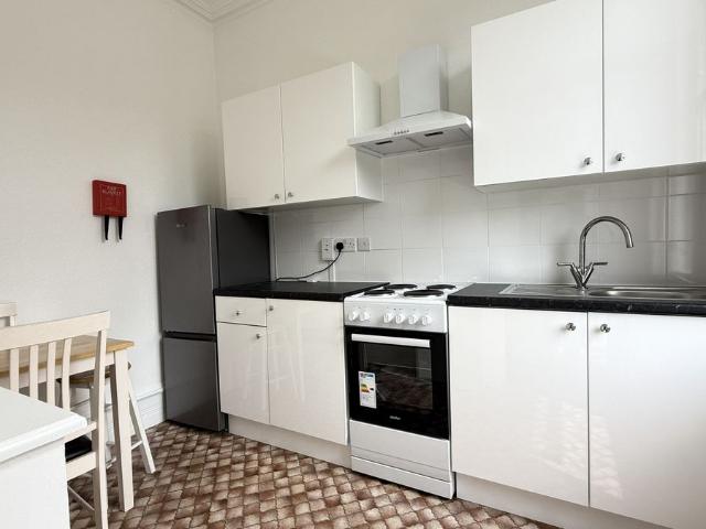 Willesden Lane, London NW2, Room to rent, £725 pcm | PrimeLocation