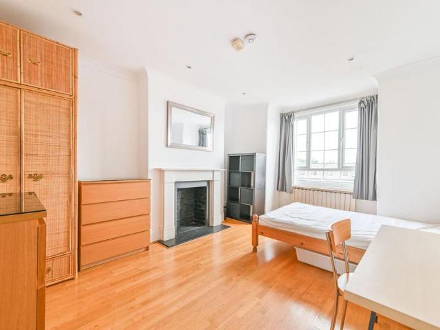 Willesden Lane, NW2, Brondesbury. 3 bed flat to rent £3,000 pcm £692 pw