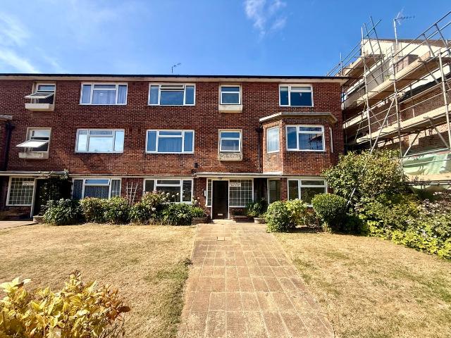 Willingdon Road, Eastbourne BN21, 3 bed flat to rent, £1,500 pcm | PrimeLocation