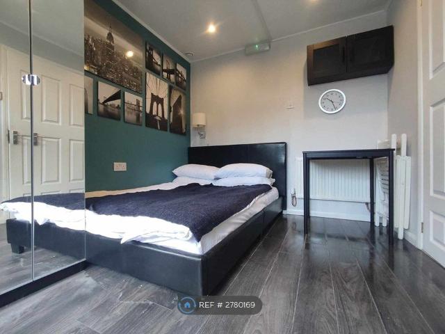 Willingsworth Road, Wednesbury WS10, Room to rent, £950 pcm | PrimeLocation