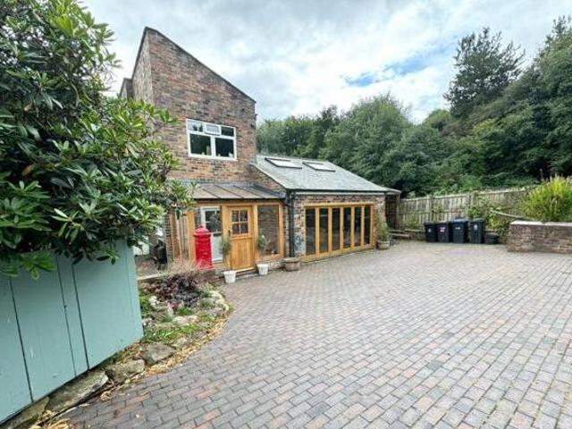 Willington, Crook, 5 Bedroom Semi detached
