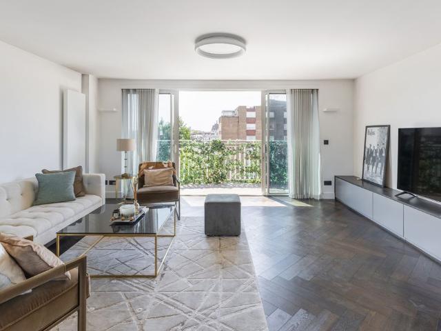 William Mews, London SW1X, 2 bed flat to rent, £6,283 pcm | PrimeLocation