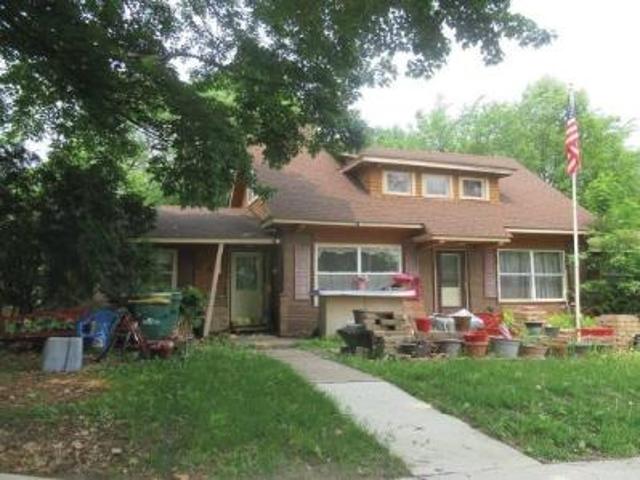 William Ave E