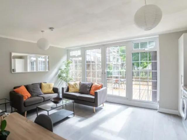 William Booth House, 1a Hind Grove, London, E14 6HT, United Kingdom | Room for rent #165547786 | Rentberry